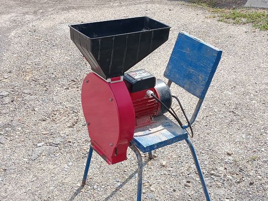 Кормоизмельчитель бу