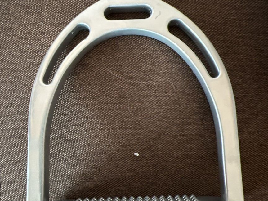 Стремена для лошади