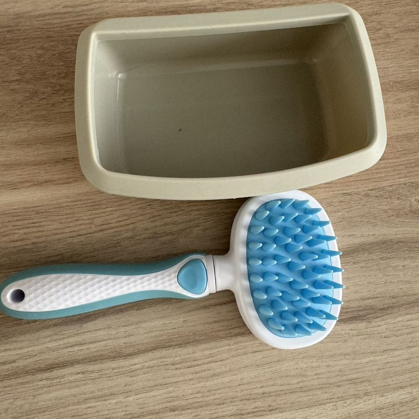 Щетка для собак и кошек