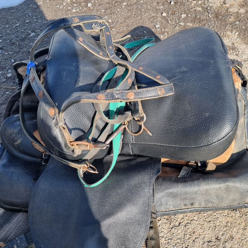 Седло для лошади