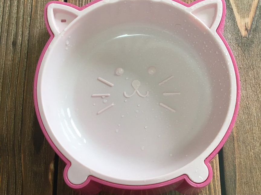 Миска пластиковая и коврик-лизалка