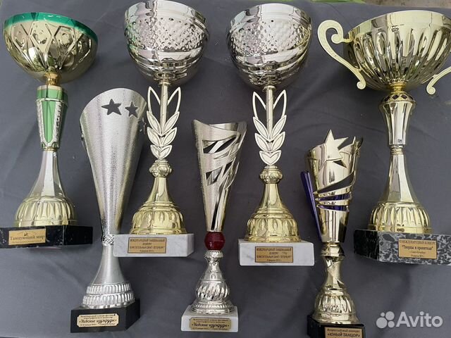 Статуэтки наградные купить в Санкт-Петербурге | Хобби и отдых | Авито