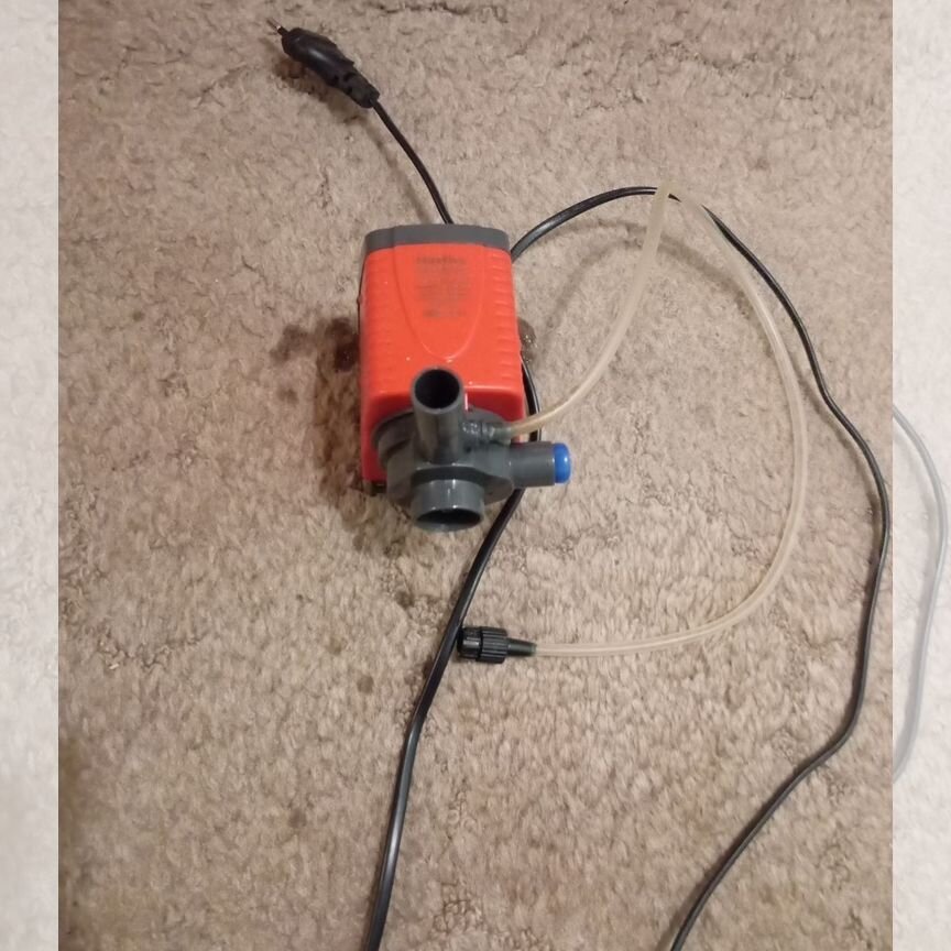 Два аквариумных фильтра - помпы