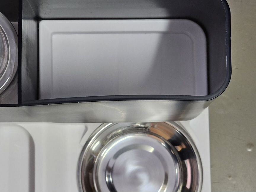 Автоматическая миска с поилкой для кошек и собак