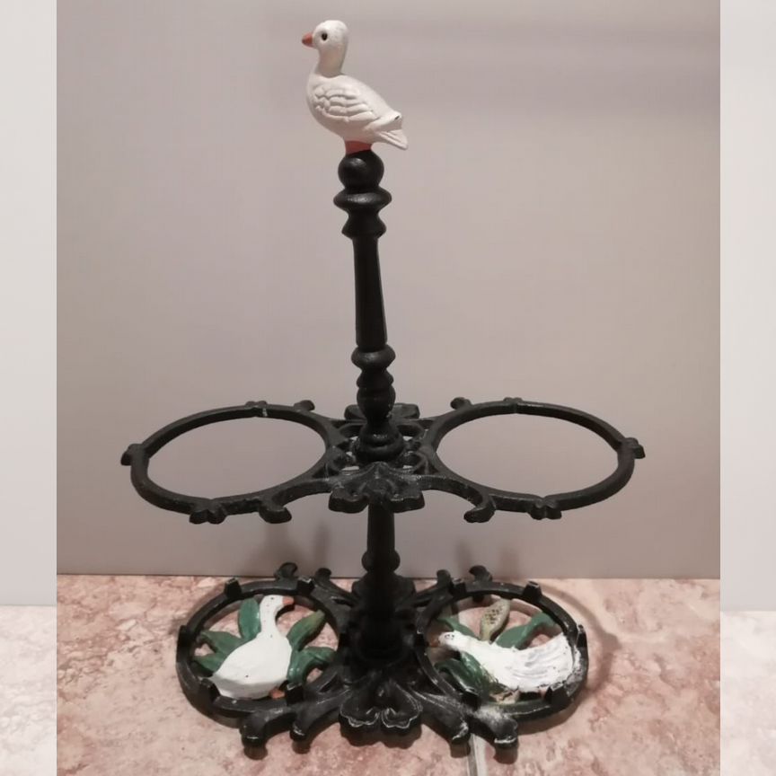 Подставка для мисок животных. Чугун