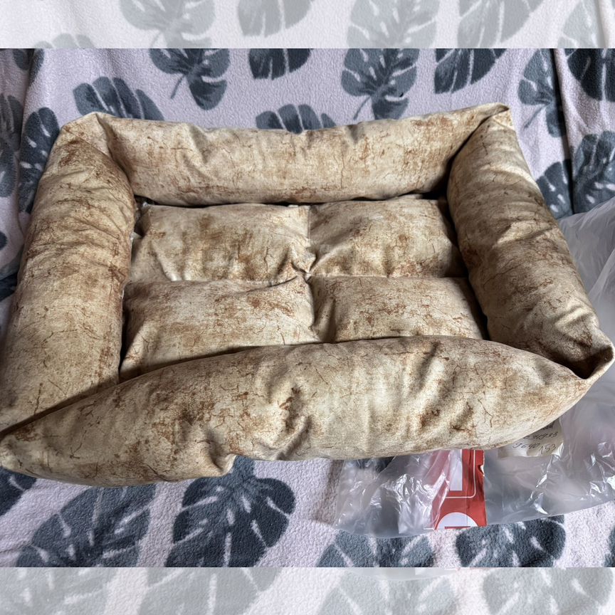 Лежанка для маленьких собак