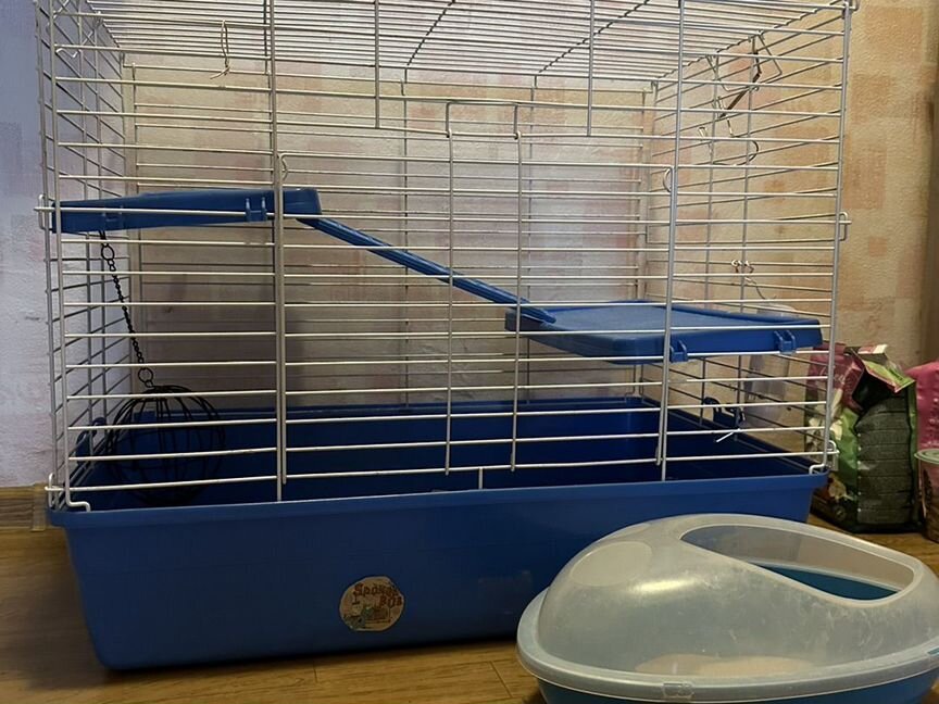 Клетка большая для шиншиллы с полным набором