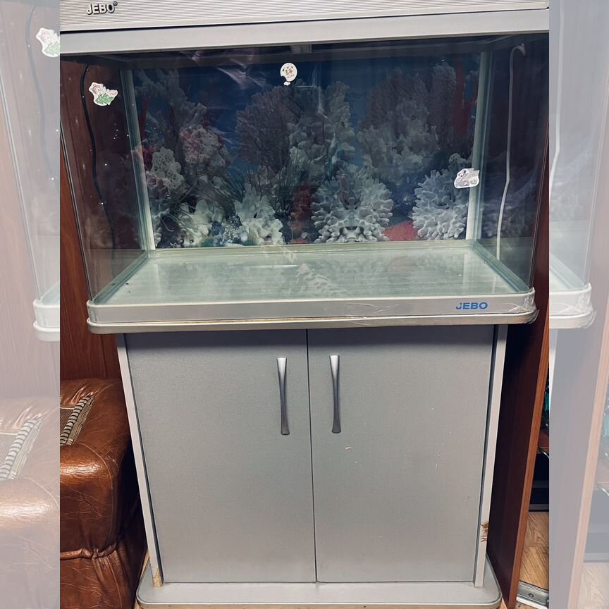 Аквариум с тумбой