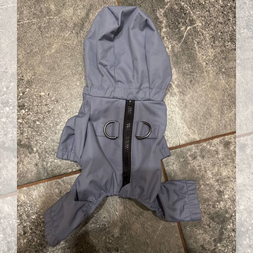 Продам 2 комбинезона для маленькой собачки)