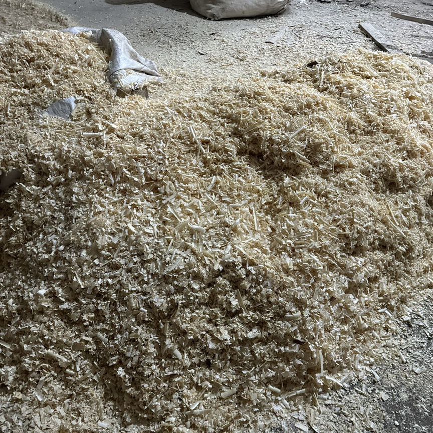 Опилки в мешках