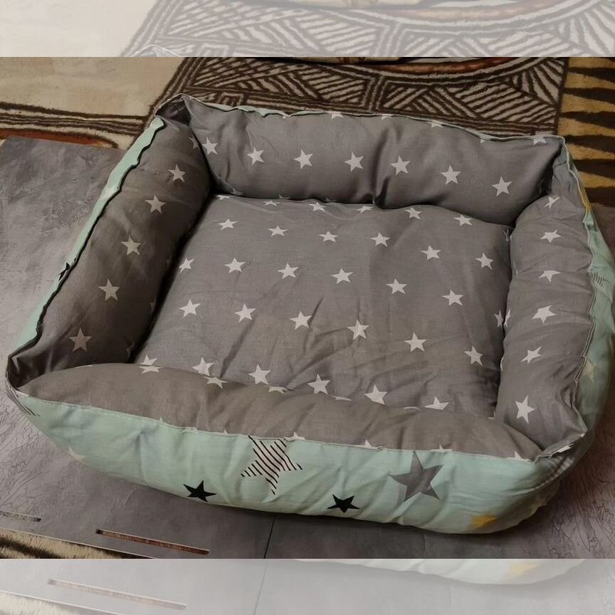 Лежанка для собак и кошек