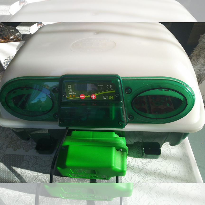 Инкубатор для яиц автоматический ет 24