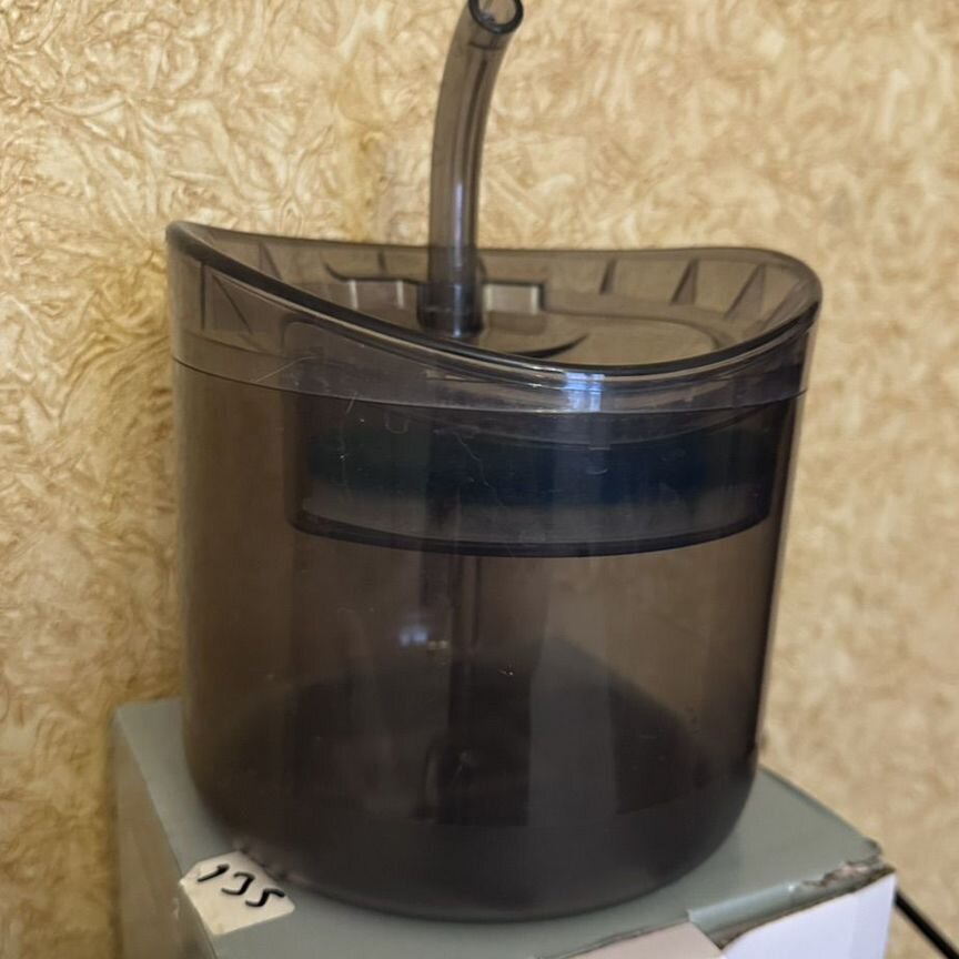 Поилка для кошек с датчиком движения