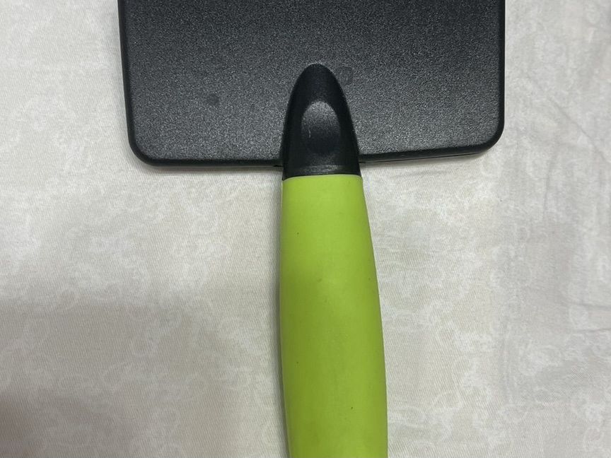 Пуходерка, поводок, игрушки для котов