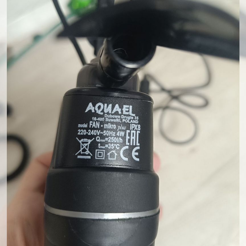 Фильтр и светильник для аквариума