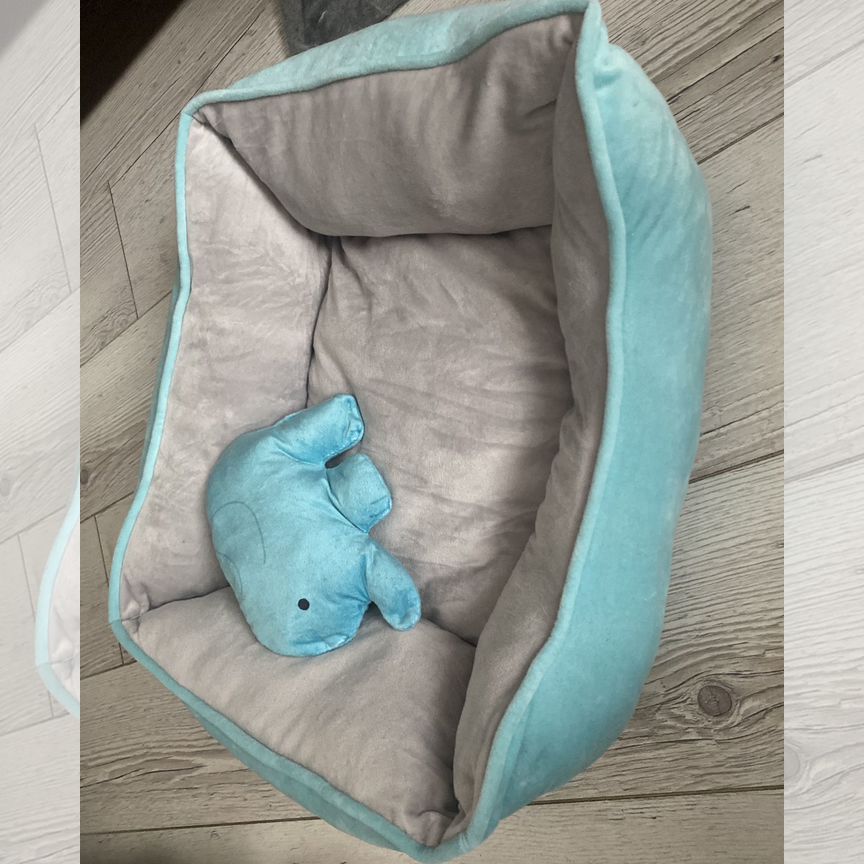 Лежанка для кошек новая