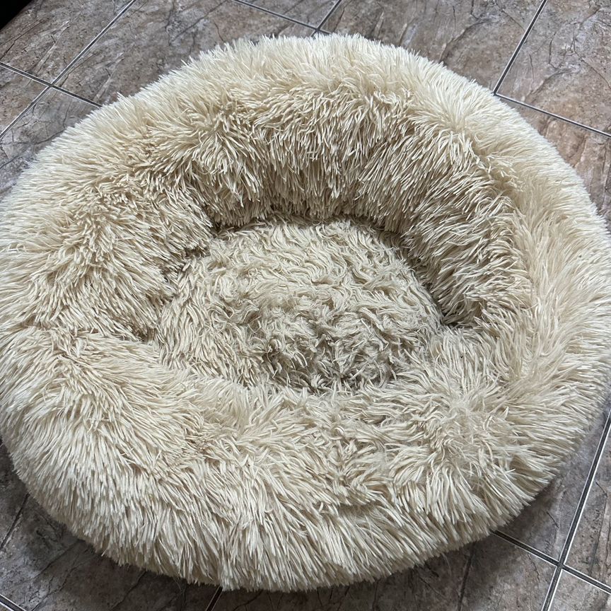 Лежанка для кошек и собак мелких и средних пород