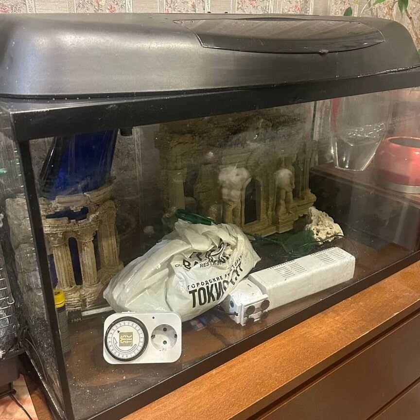 Аквариум с аксессуарами