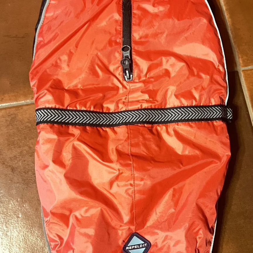 Теплая жилетка на флисе