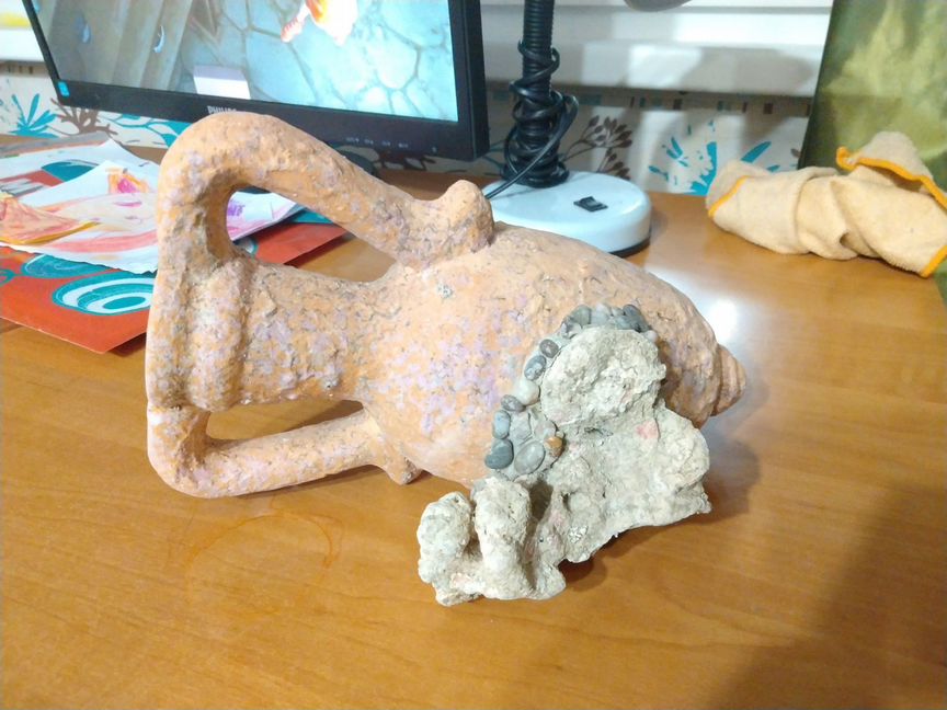 Амфора. Украшение для аквариума