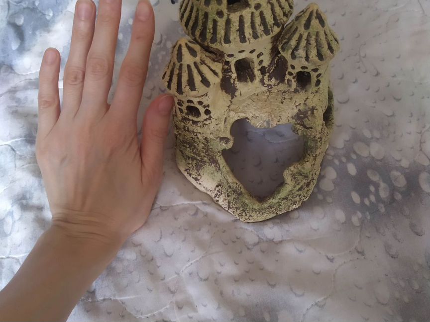 Замок для аквариума