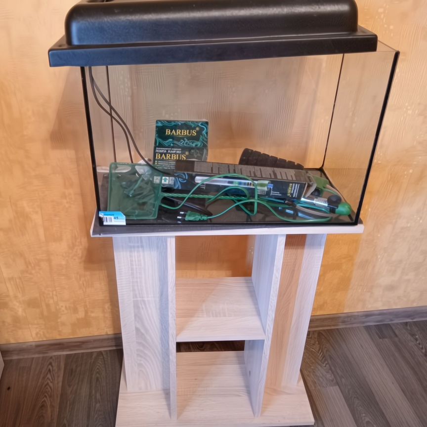 Аквариум с тумбой