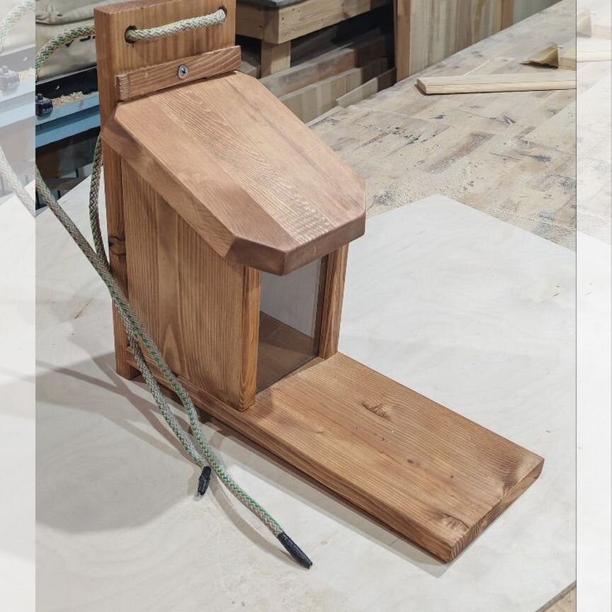 Кормушка для белок