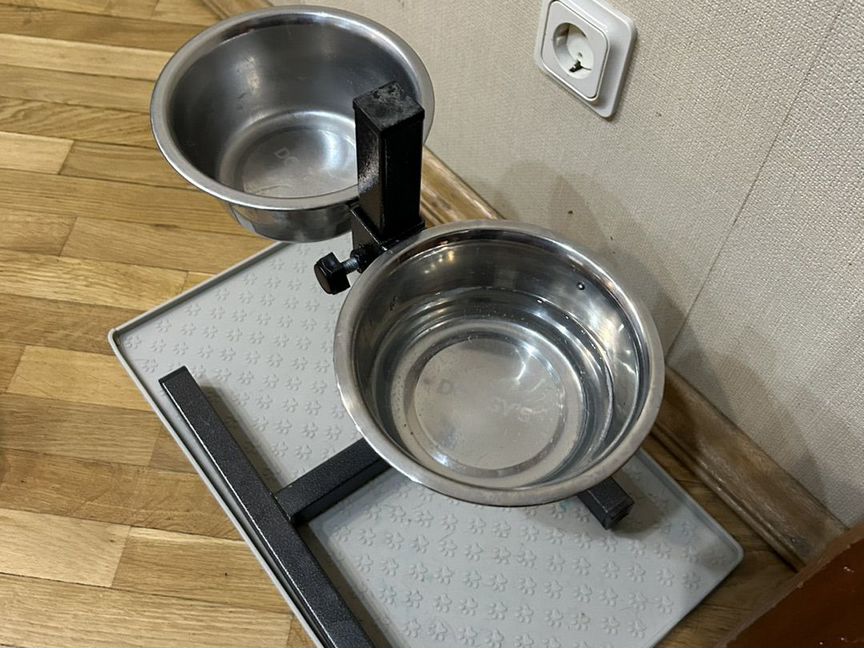 Собачьи миски на подставке