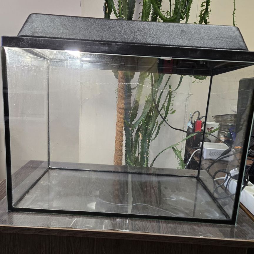 Аквариум с подсветкой 50 л