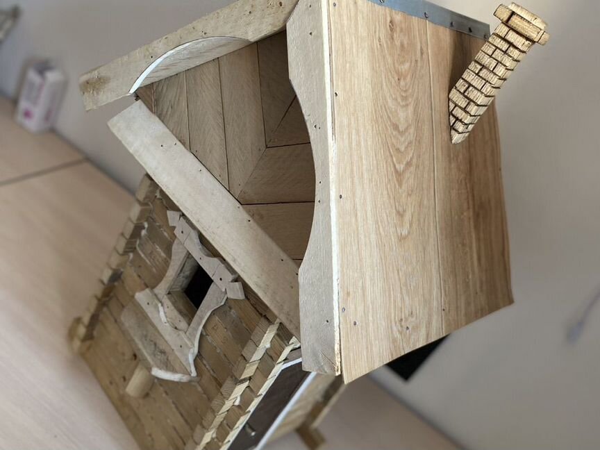 Кормушка для птиц из дерева