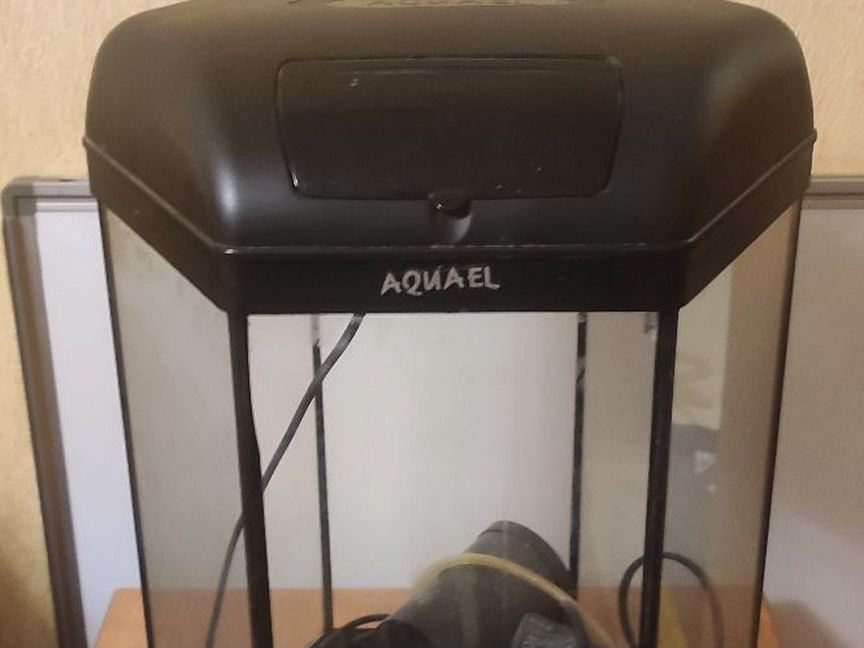 Аквариум aquael.20 литров. С приданным