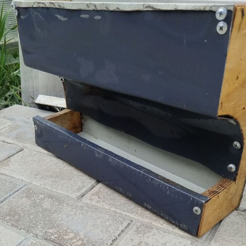 Кормушки для кроликов и домашних птиц