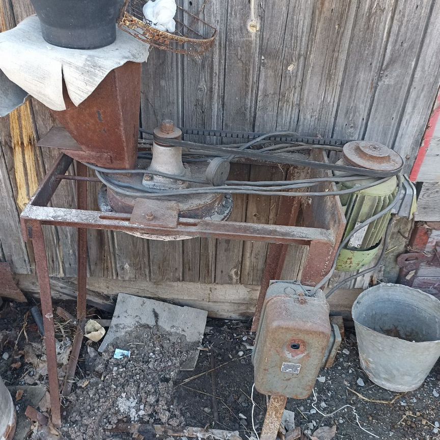 Зернодробилка