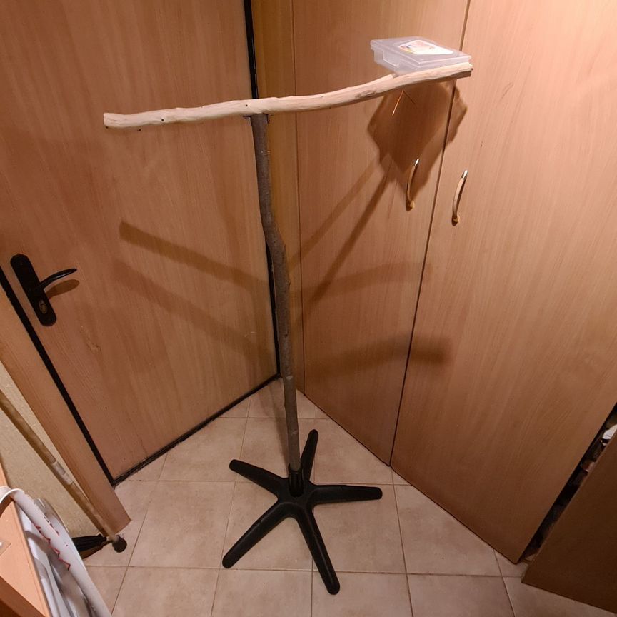 Присада для попугая напольная