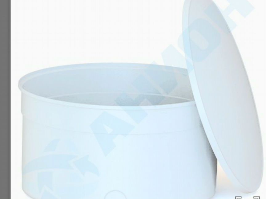 Бак для воды с крышкой