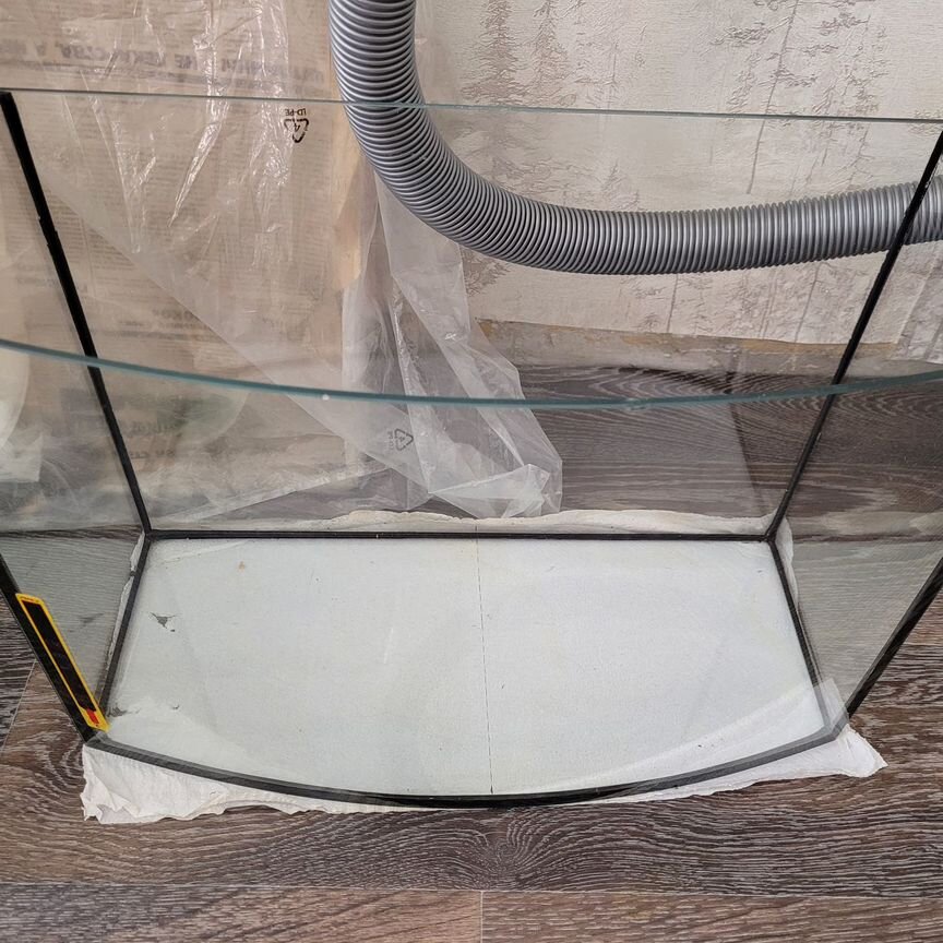 Отдам аквариум