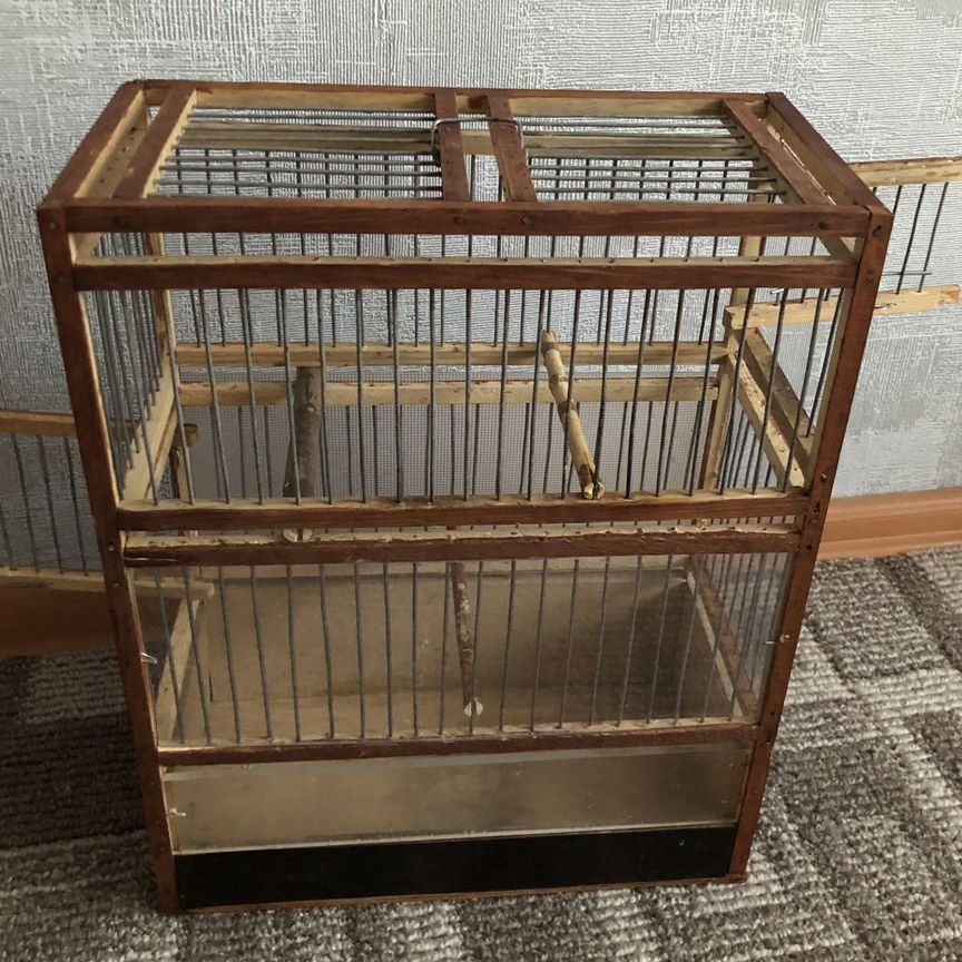 Клетка для птиц из дерева