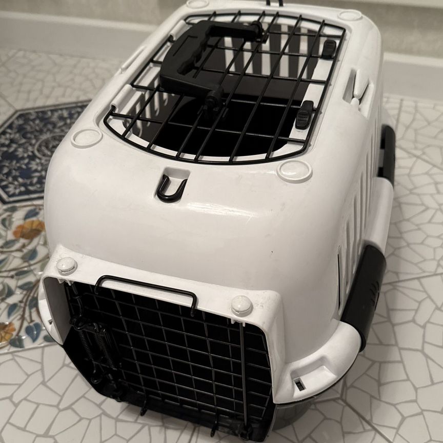 Переноска для кошек и собак