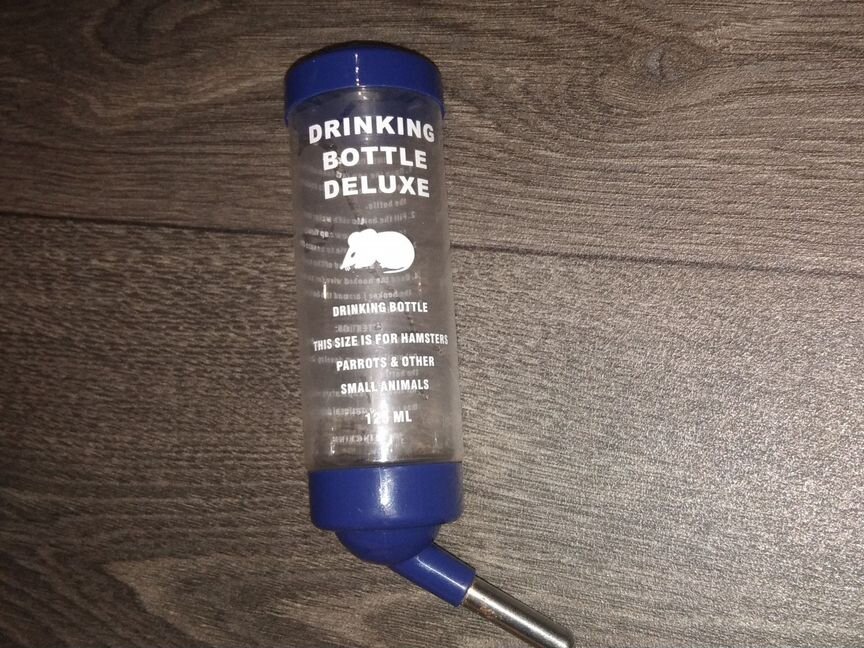 Поилка для хомяков попугаев 125ml