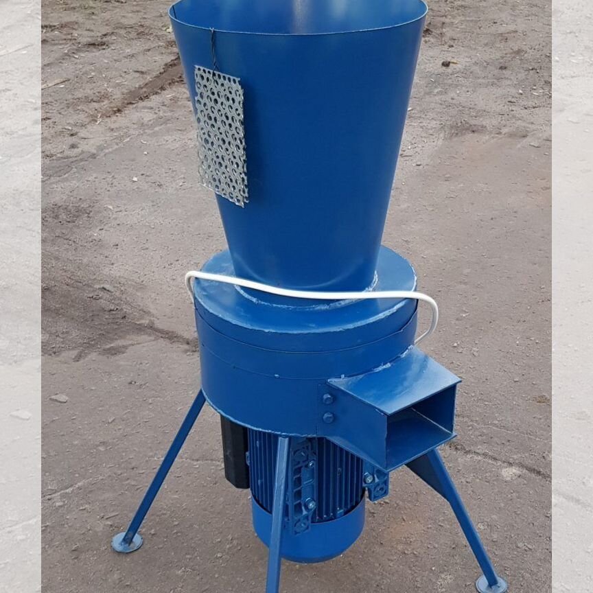 Измельчитель сено. солому. и т.д