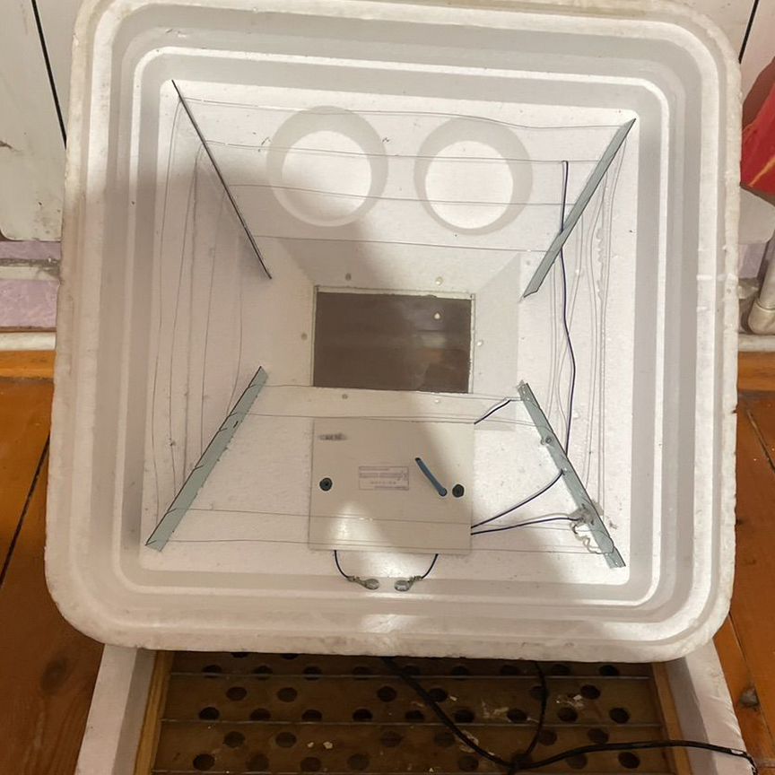 Инкубатор Комкас