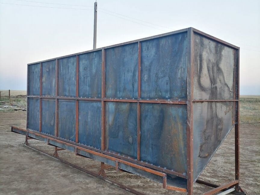 Бункерная кормушка для крс