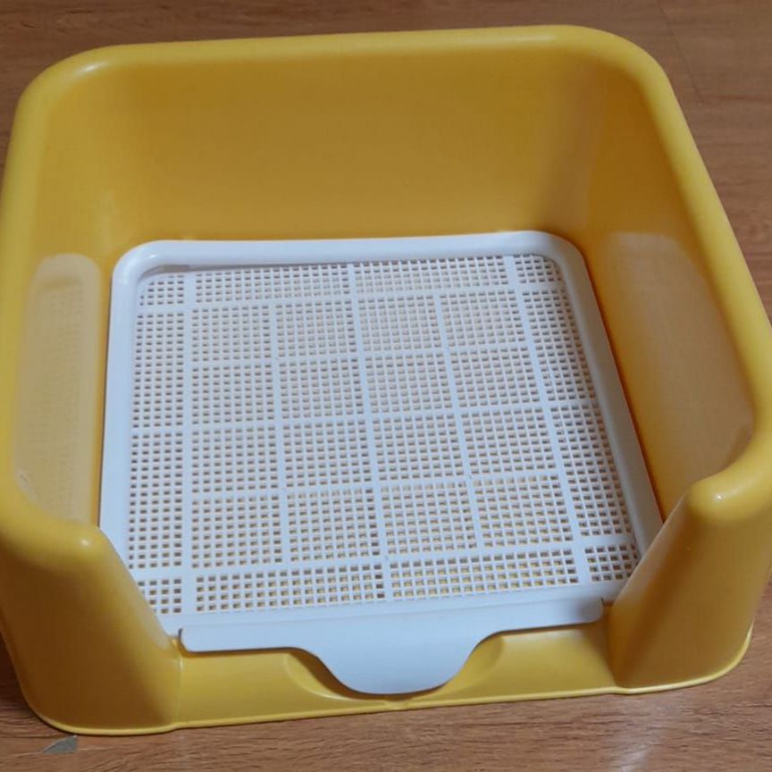 Туалет с сеткой для небольших собак и кошек 44*42*