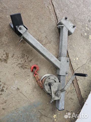 Лебёдка ручная с кронштейном для лодочного прицепа купить в Санкт ...