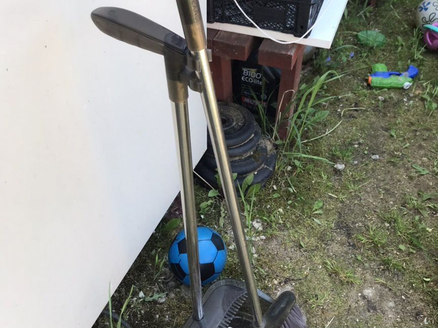 Совок со щеткой