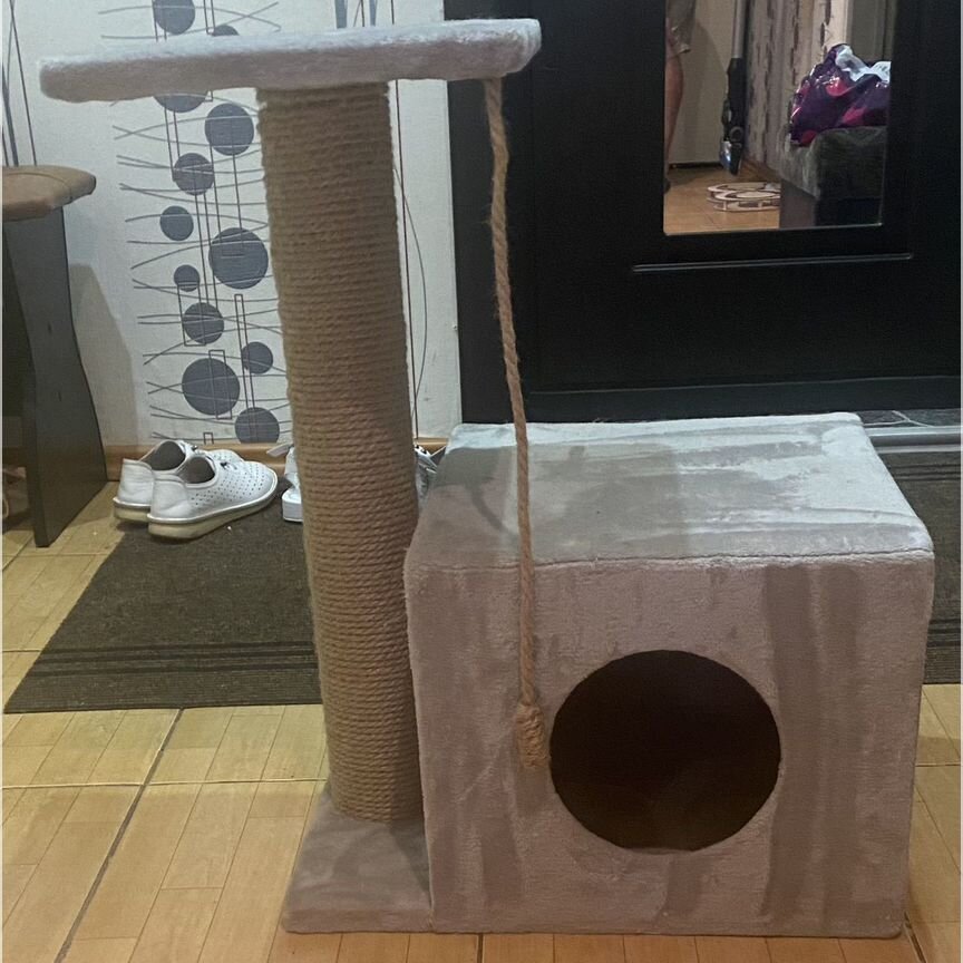 Домик для кошки с когтеточкой