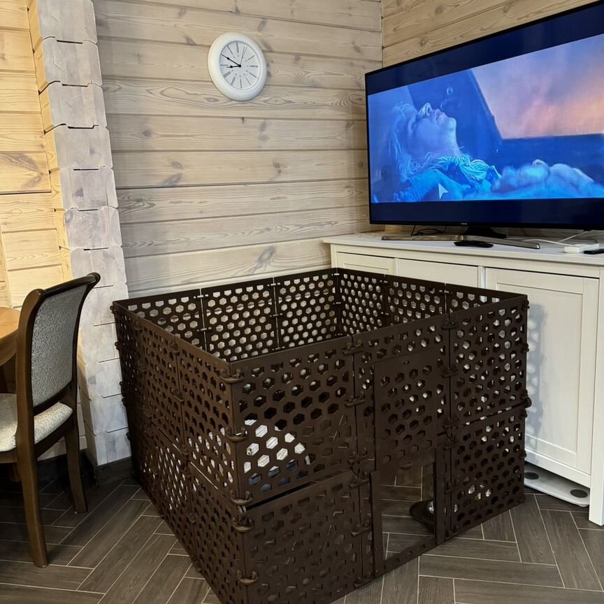 Вольер для собак деревянный