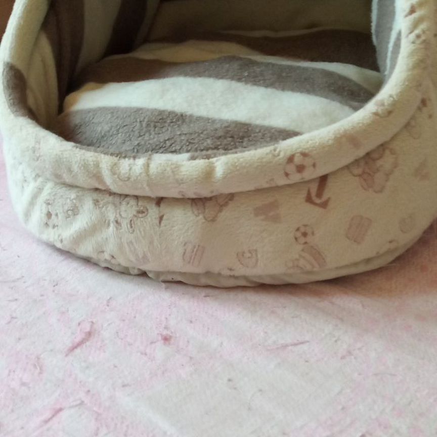 Лежанка для кошек