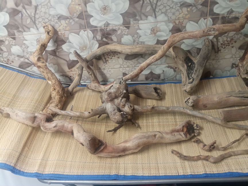 Коряга в аквариум