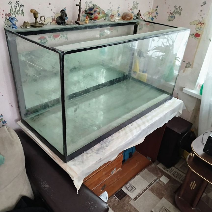 Аквариум со столом